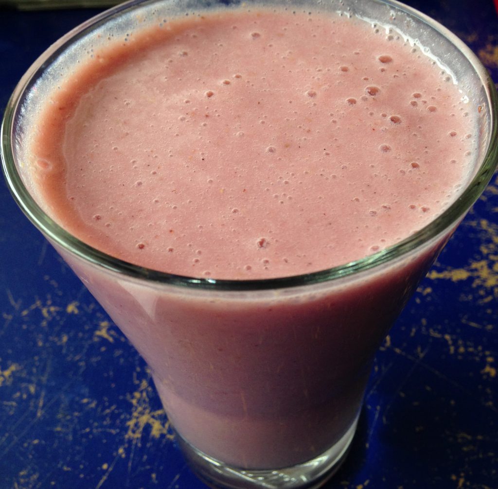 strawberry milkshake | erdbeer-milchshake - Nom Noms food