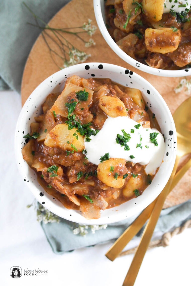 Veganer Schmorkohl-Eintopf (One Pot) mit Kartoffeln - Nom Noms food