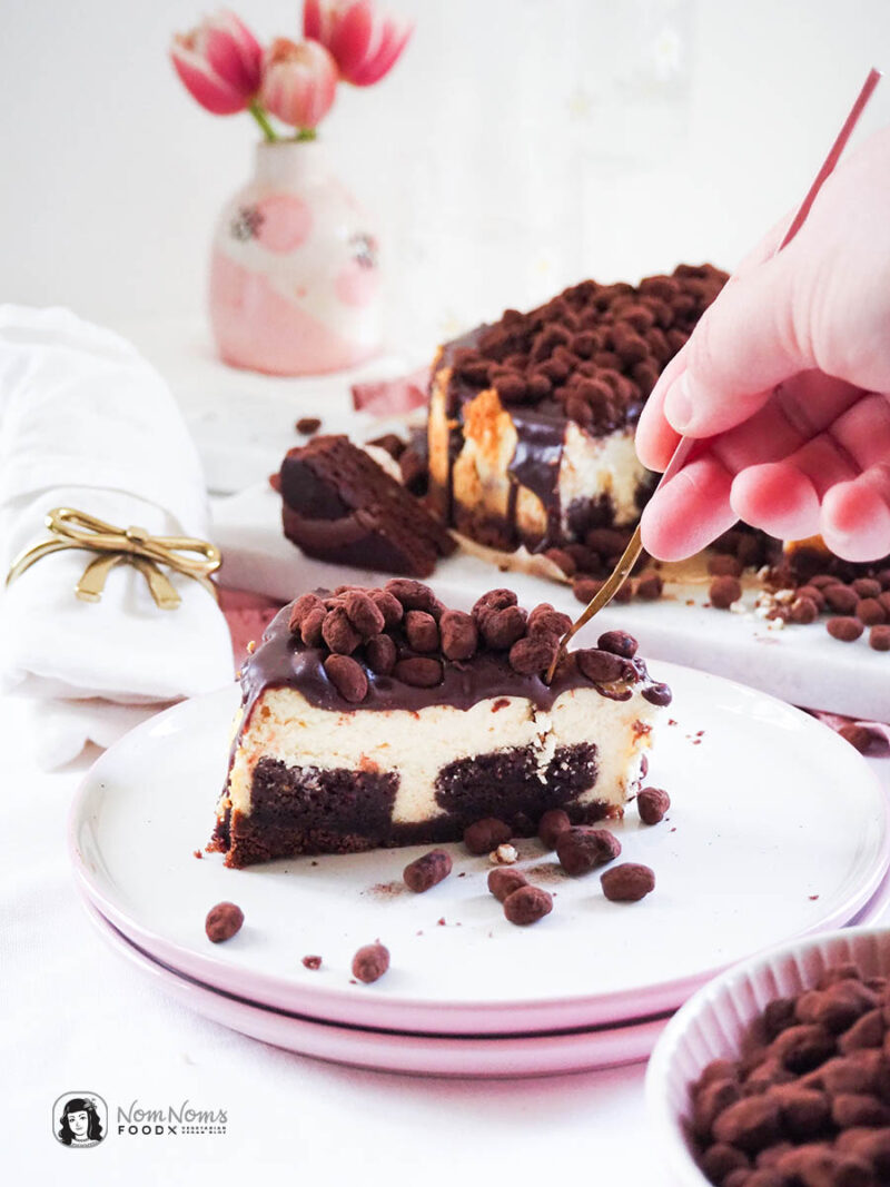 Krunchoco Cheesecake | Krunchoco Käsekuchen - Nom Noms food